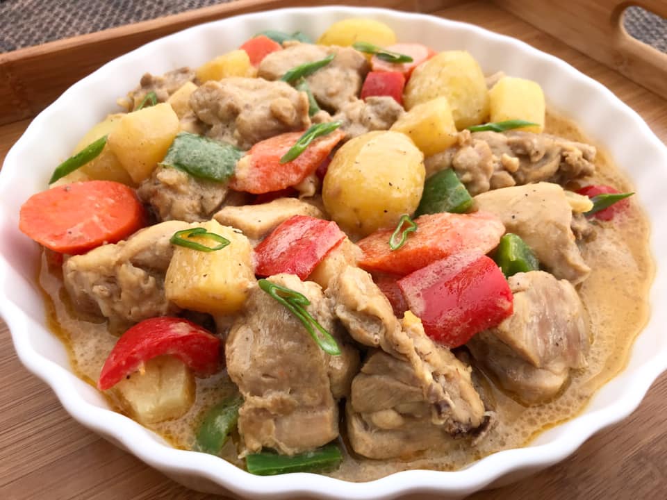 Pininyahang Manok (Pineapple Chicken)