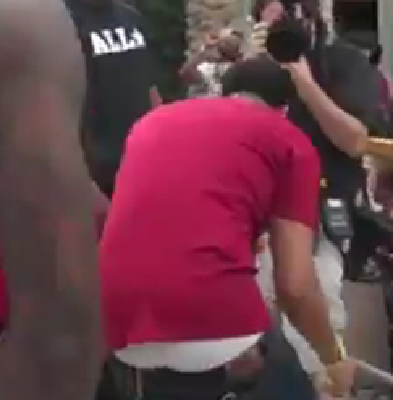 Celeb Saggers: Drake's Sag While Performing in Las Vegas