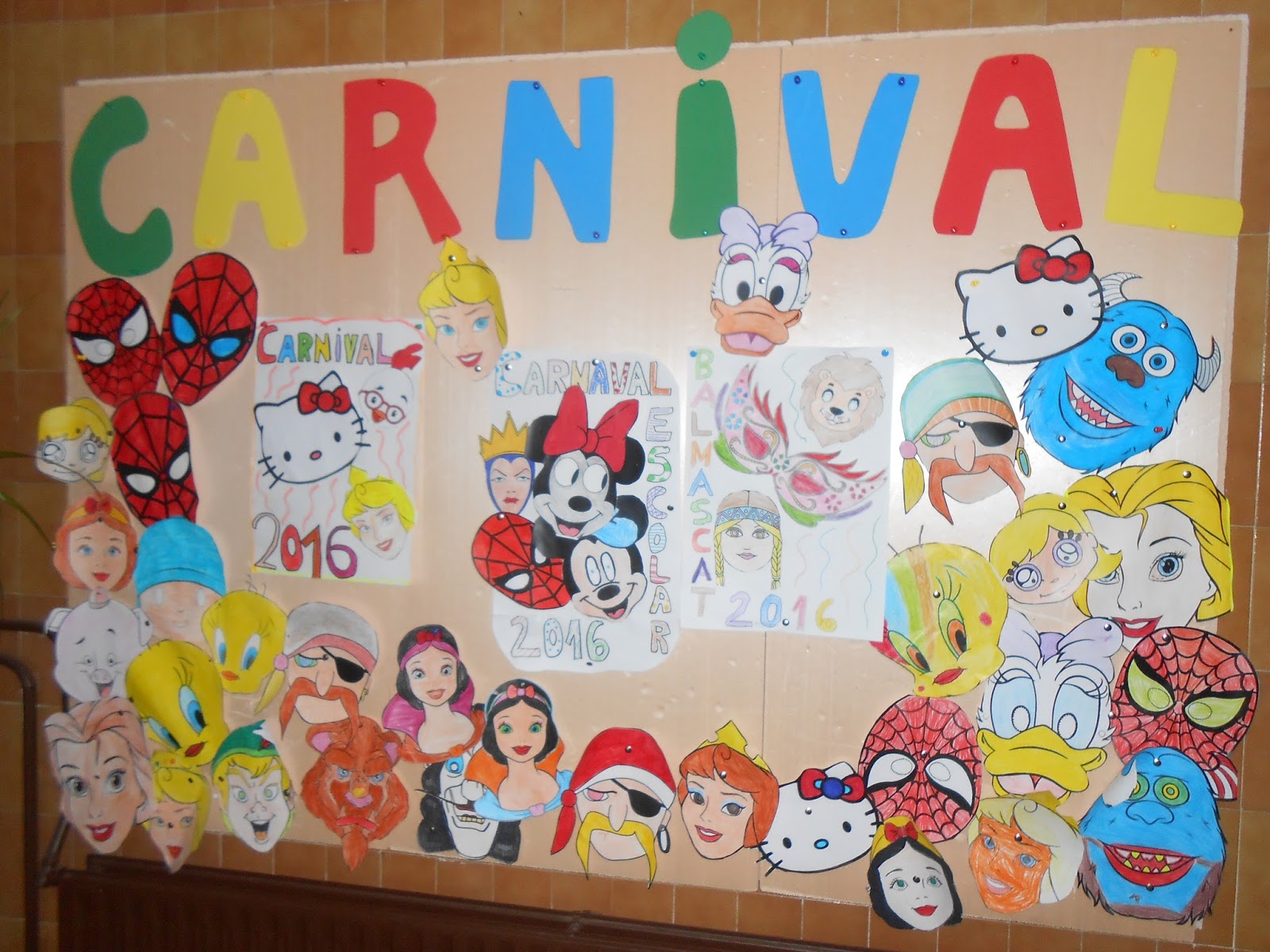 BIBLIOTECA DEL CEIP MELÉNDEZ VALDÉS: PANEL DE CARNAVAL