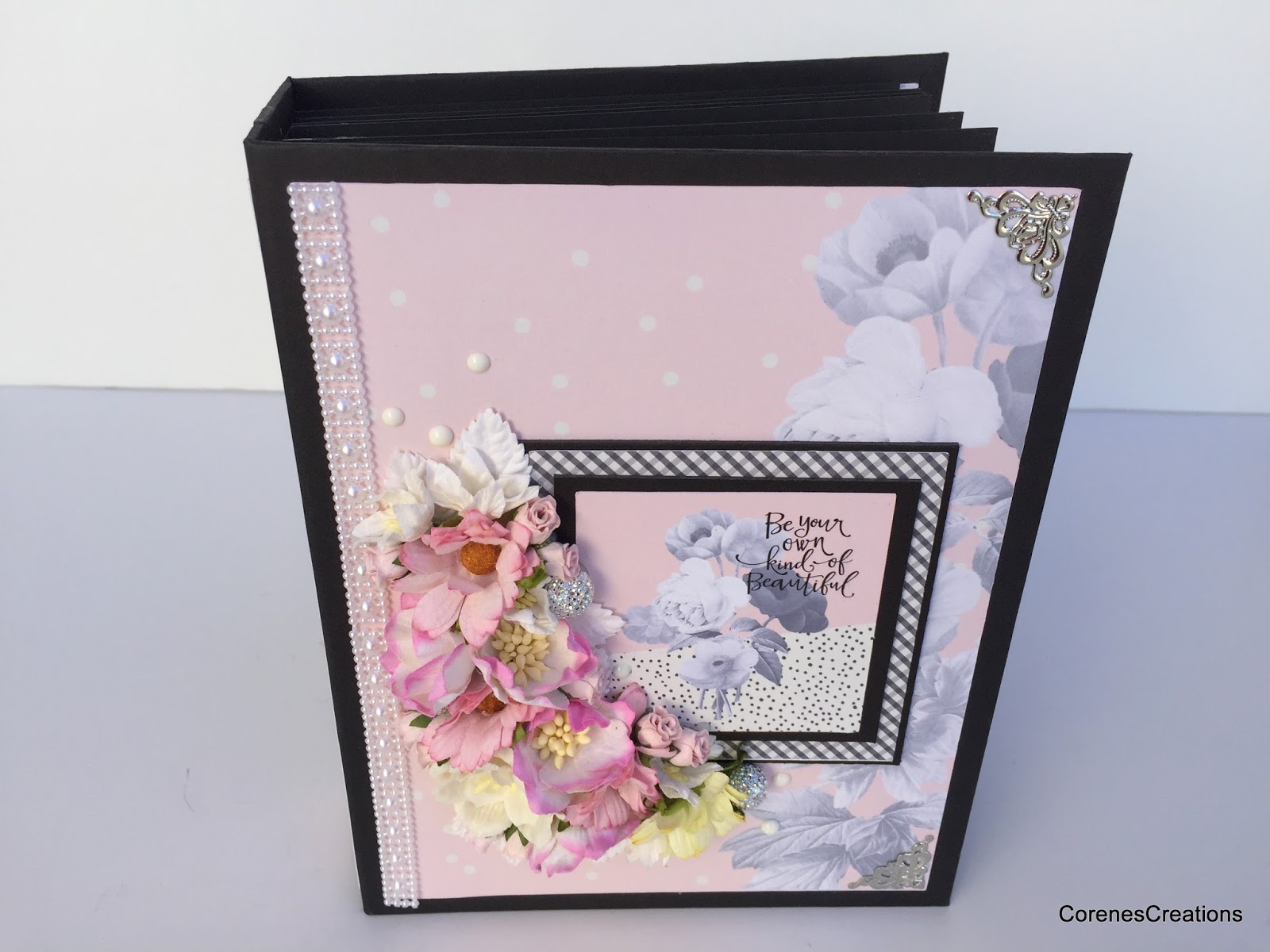 CorenesCreations: Mini album/Journal!