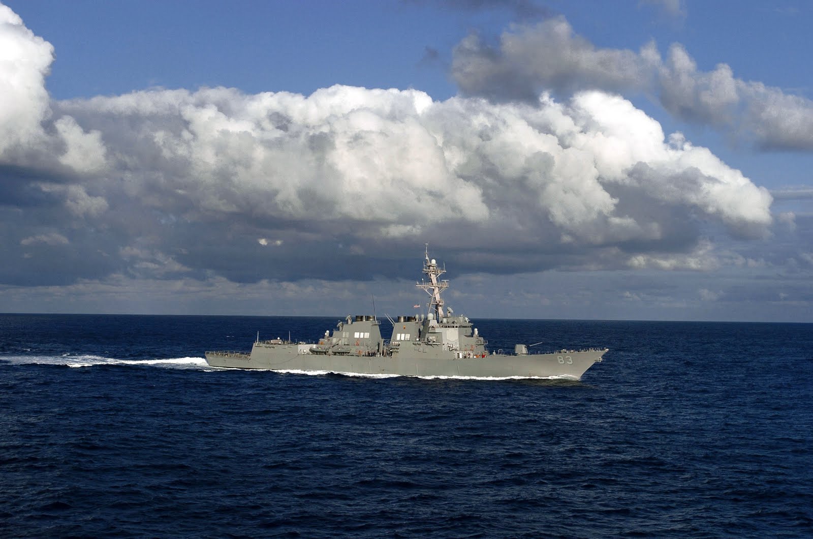 Naval Photos: USS Howard (DDG 83)