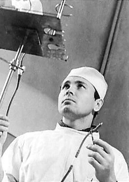 Leonid Rogozov : Ο άνθρωπος που χειρούργησε τον εαυτό του - Ο ΠΑΠΑΓΑΛΟΣ ...