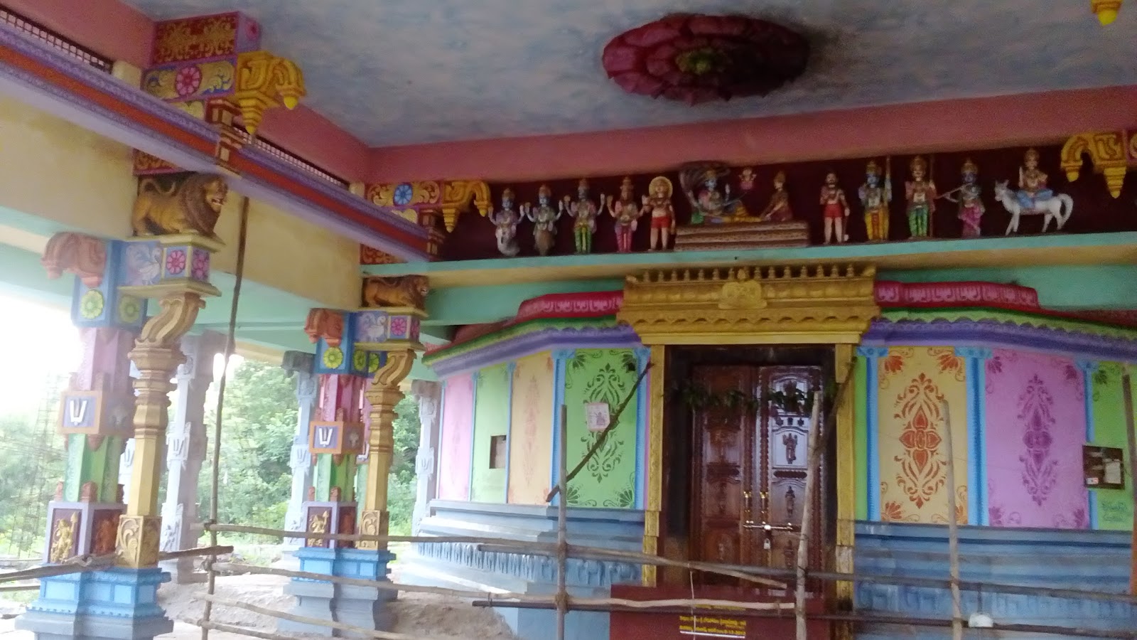 Devotees from Bellary, Visits Surya Savarnika Manavu Ashramam ...