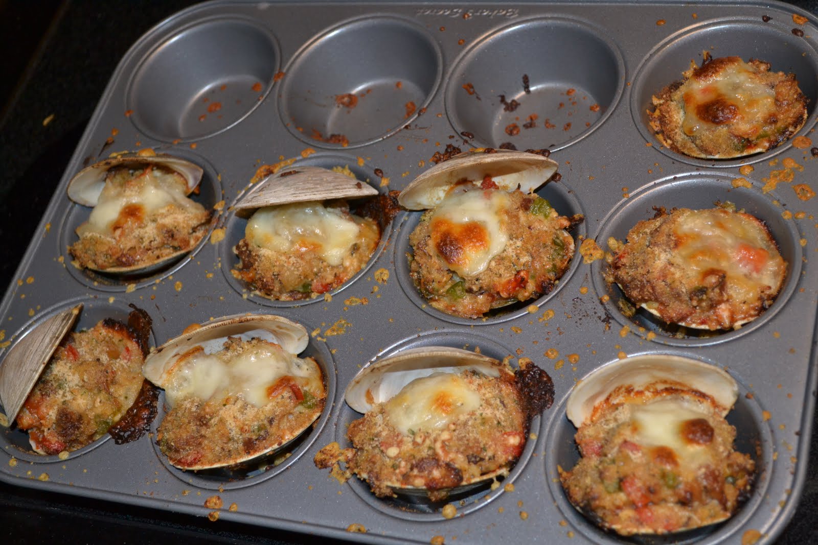 Sheriff's Kitchen: Seafood Stuffed Clams with a White Wine Cream Sauce