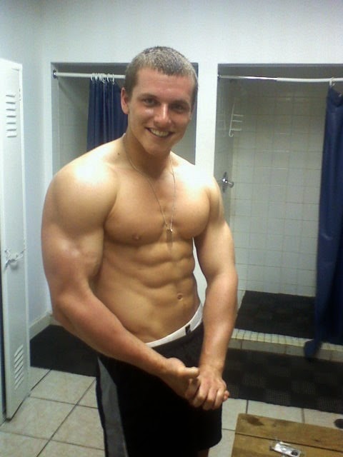 the beauty of male muscle: March 2014