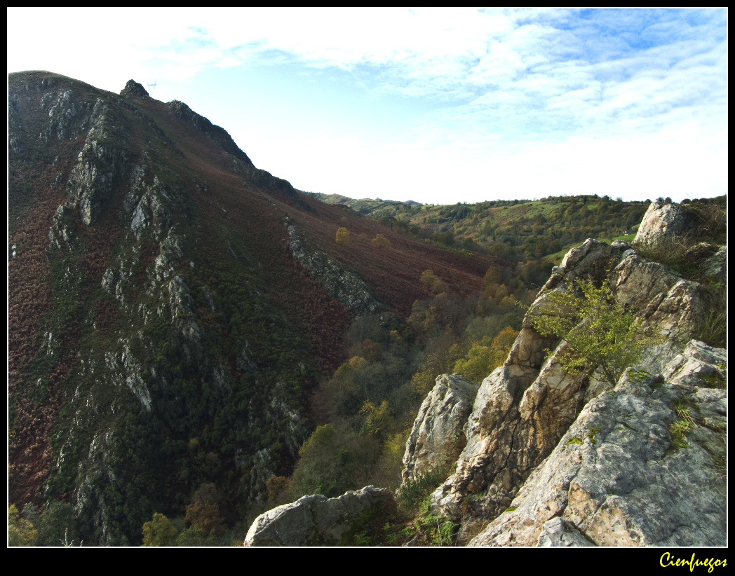 Caleyando con Cienfuegos: Cascadas de Guanga y Peña Castiello