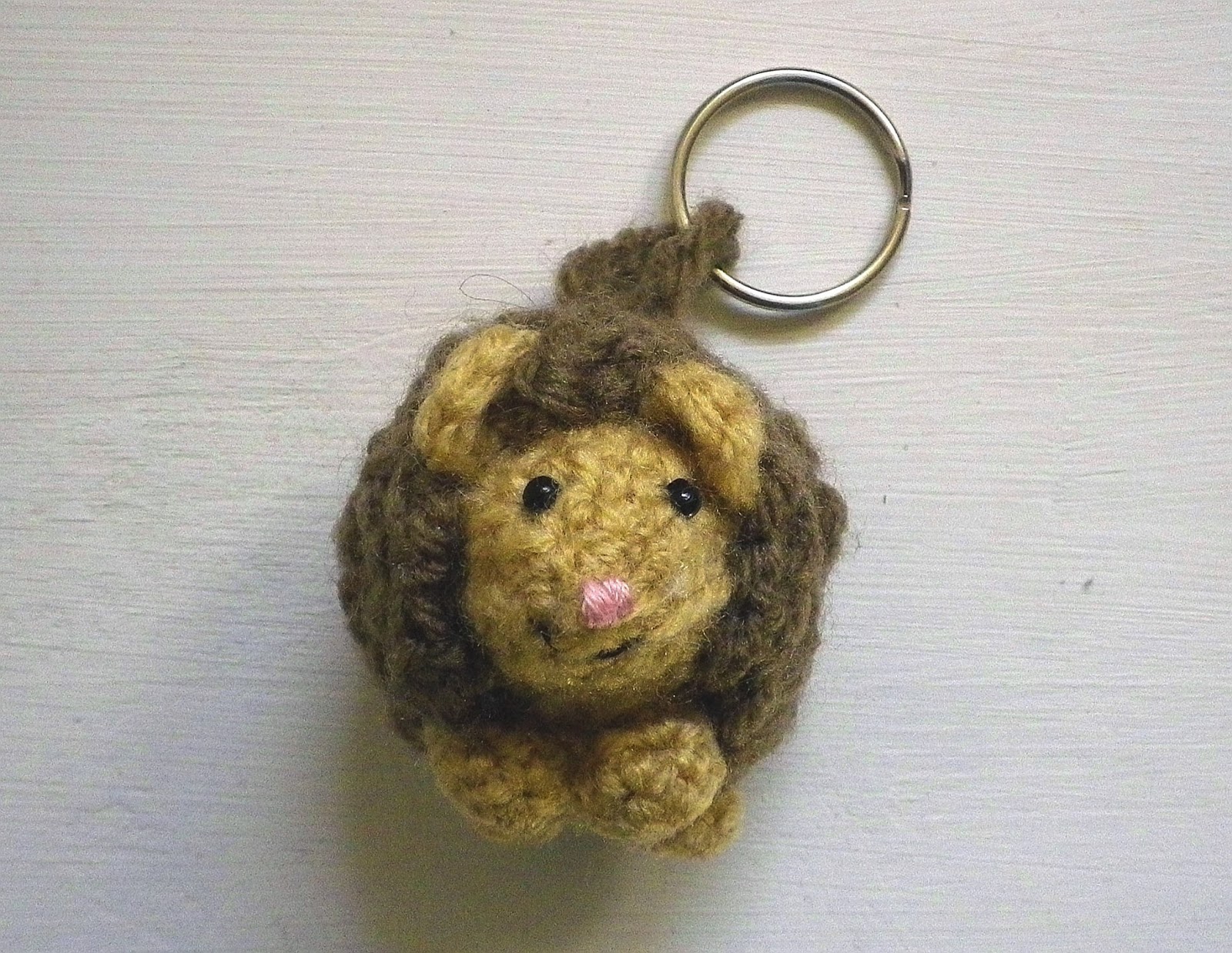 The Dreamy Crocheter: Henry the Hedgehog key chain crochet pattern