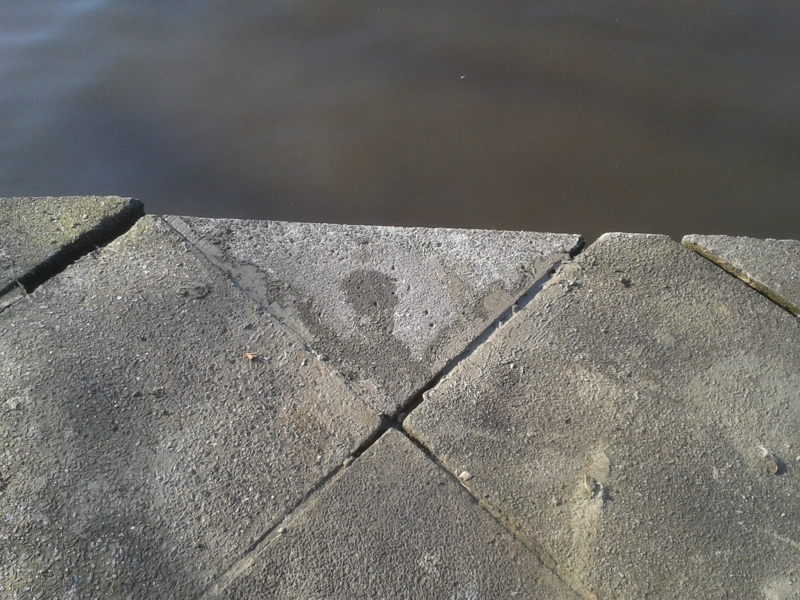 Etherow Model Boat club: Tuesday Crew, and lettering