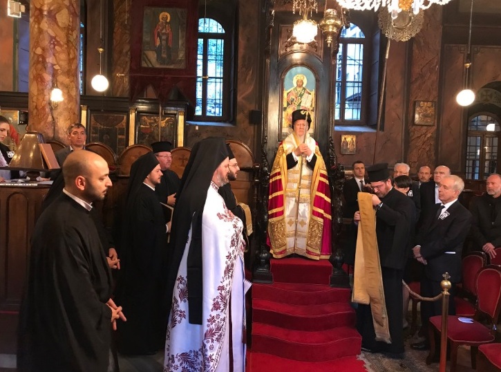 ΦΩΣ ΦΑΝΑΡΙΟΥ: ΠΑΤΡΙΑΡΧΙΚΗ ΧΟΡΟΣΤΑΣΙΑ ΓΙΑ ΤΗΝ ΟΥΚΡΑΝΙΚΗ ΠΑΡΟΙΚΙΑ ΚΑΙ ...