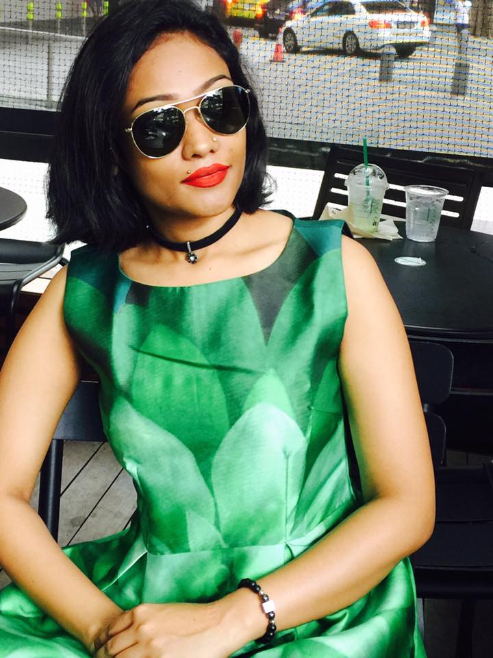 BANGLA MODEL- THE EXCLUSIVE HOT PHOTO GALLERY: Sizzling azra mahmood