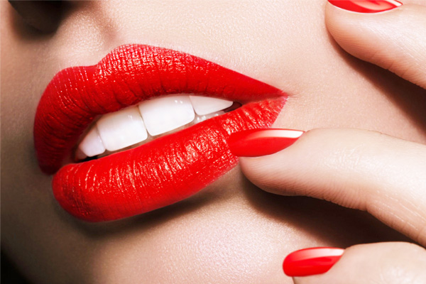 Lipstik Merah - Perumperindo.co.id