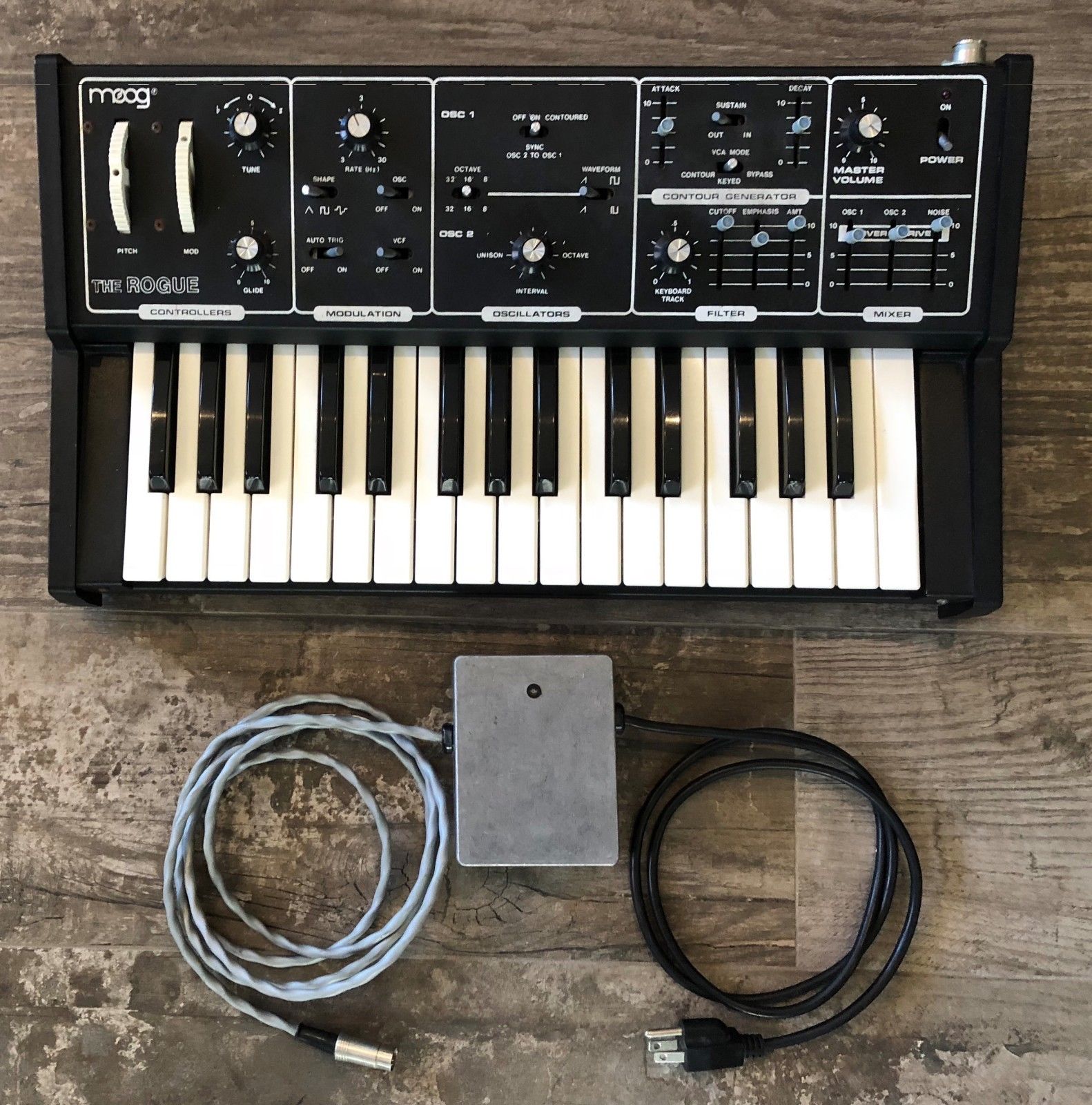 MATRIXSYNTH: Moog Rogue Analog Synthesizer SN 3904