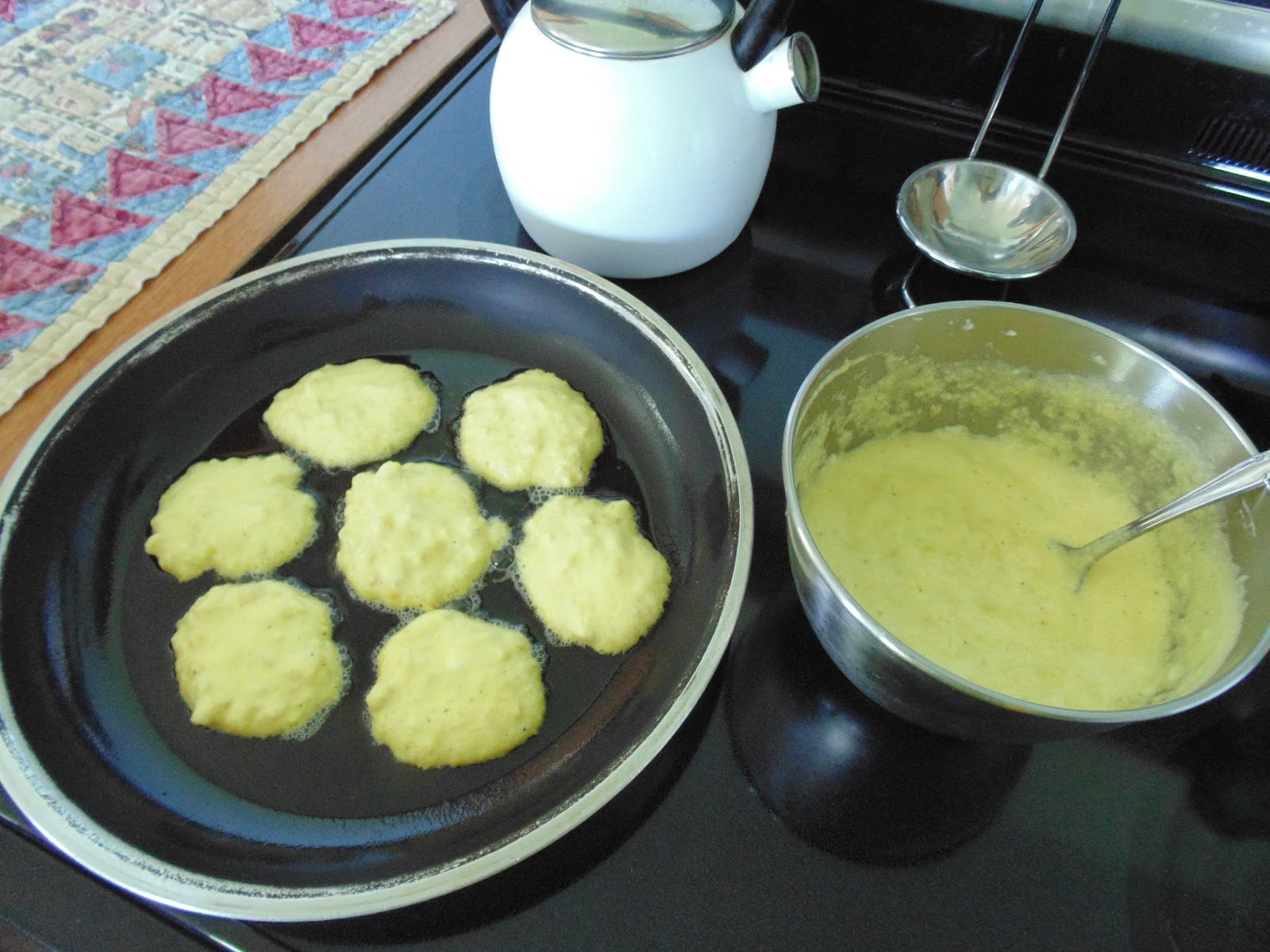 Colonial Quills: Colonial Style Corn Fritters
