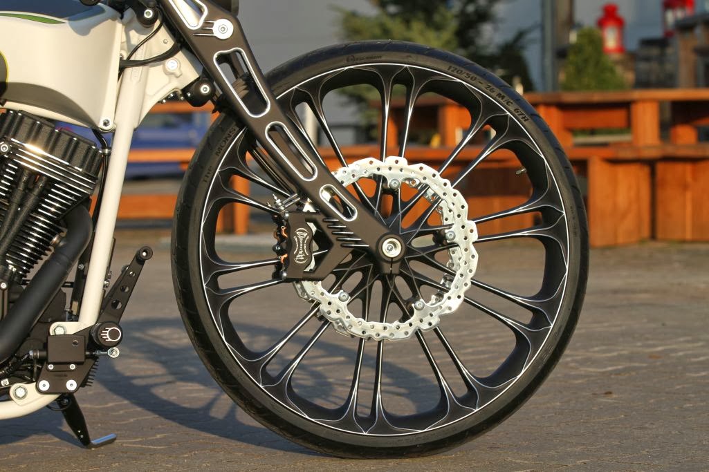 Racing Cafè: Breakout Thunderbike TB-R