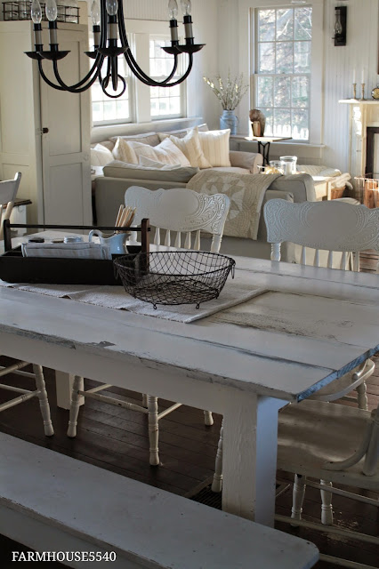 FARMHOUSE 5540: Our Farmhouse Kitchen Table