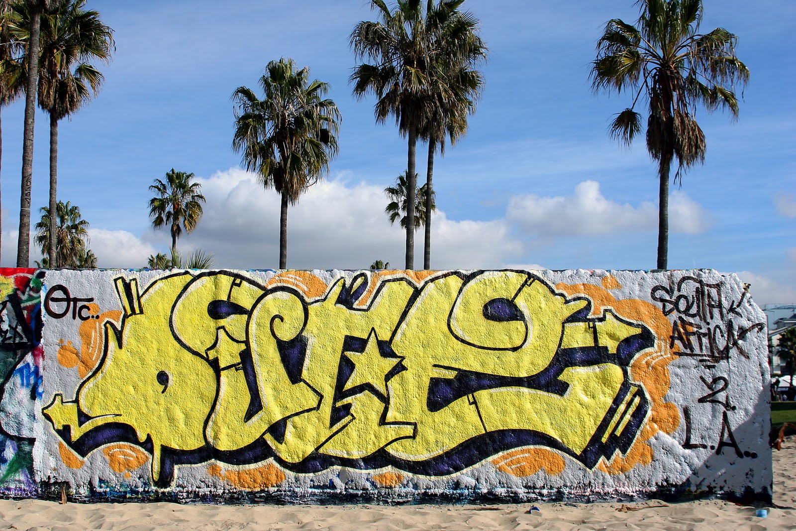 Streamlight Photography: Graffiti, art or nuisance?...
