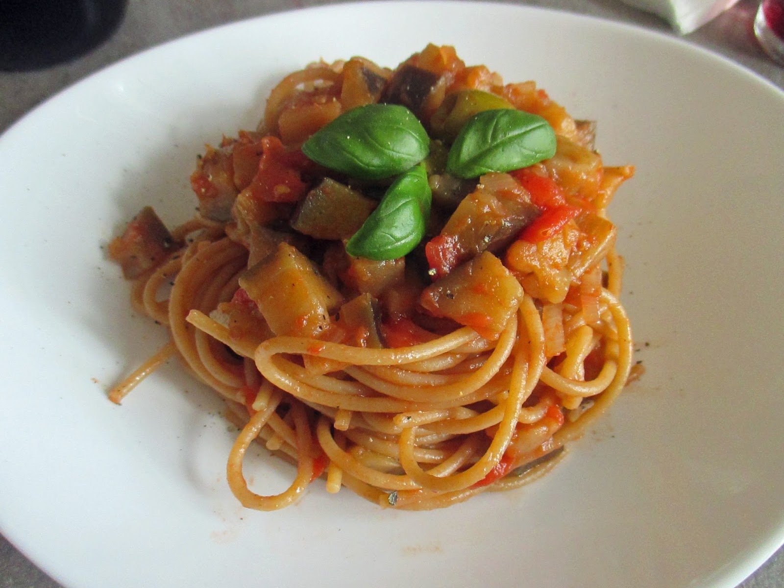VEGAN ORGANIC ITALIAN DISH, WHOLE WHEAT SPAGHETTI WITH EGGPLANTS AND ...