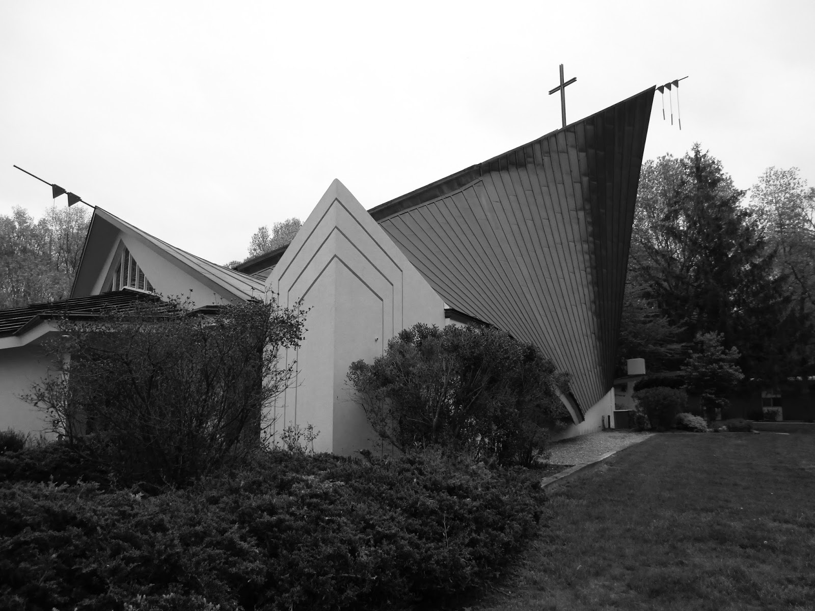 Welcome : Alternative Portfolio 16, The Fish Church