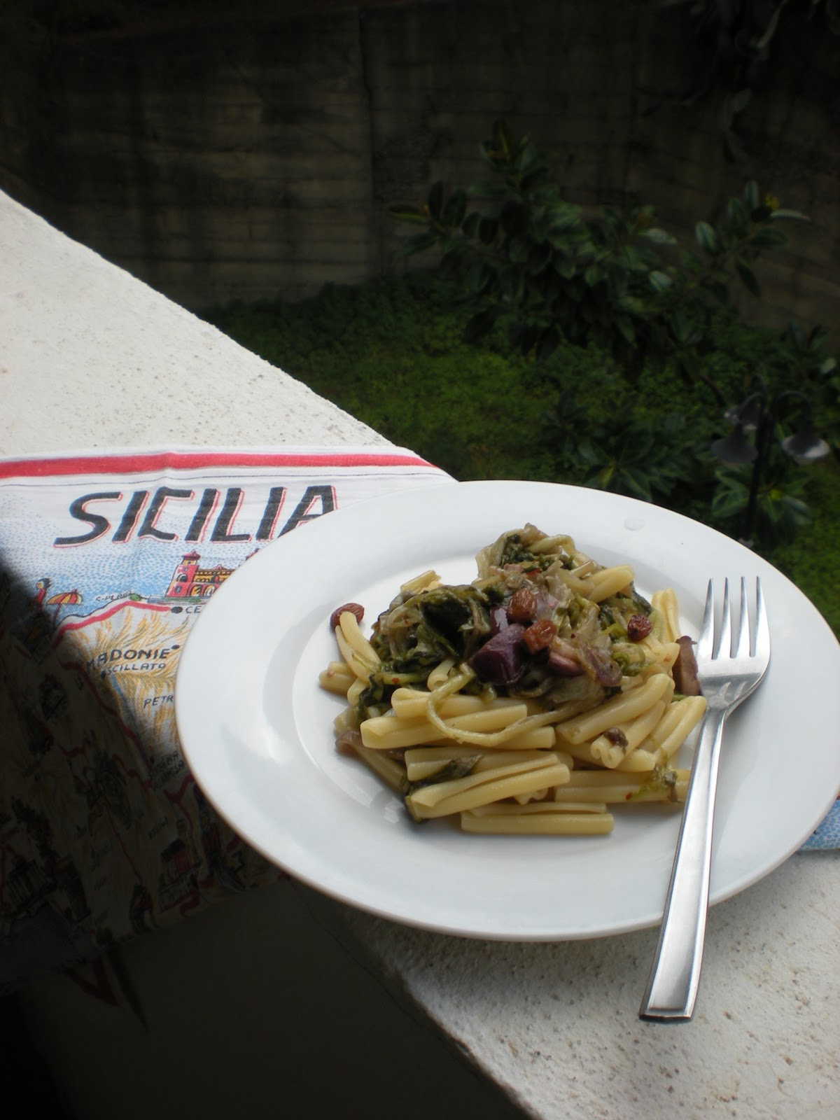 dai sapori del Sud... Casarecce con Scarola stufata... - Profumo di Sicilia