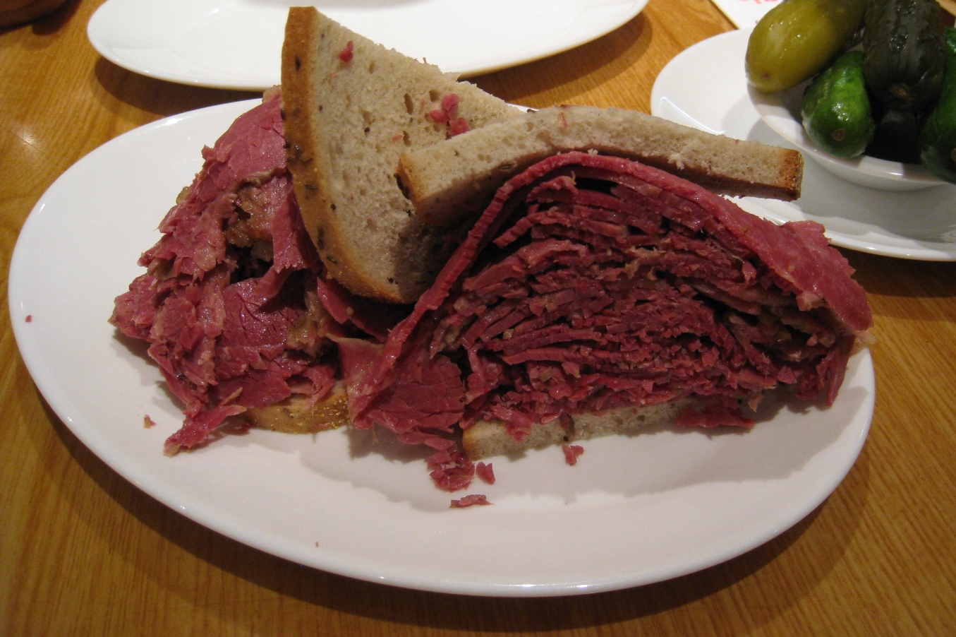 Restaurant reviews in a 100 words or less: Carnegie Deli (New York)