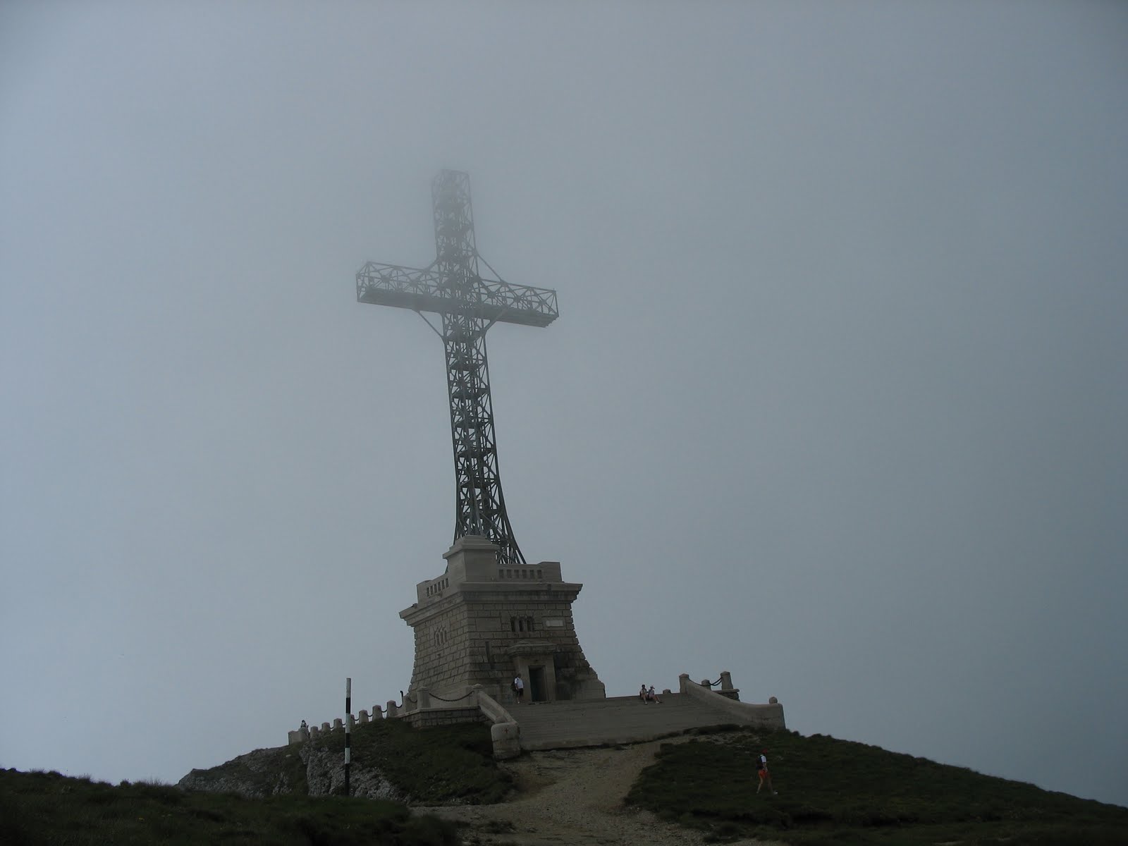 ♥Georgiana's Blog.♥: Crucea Caraiman