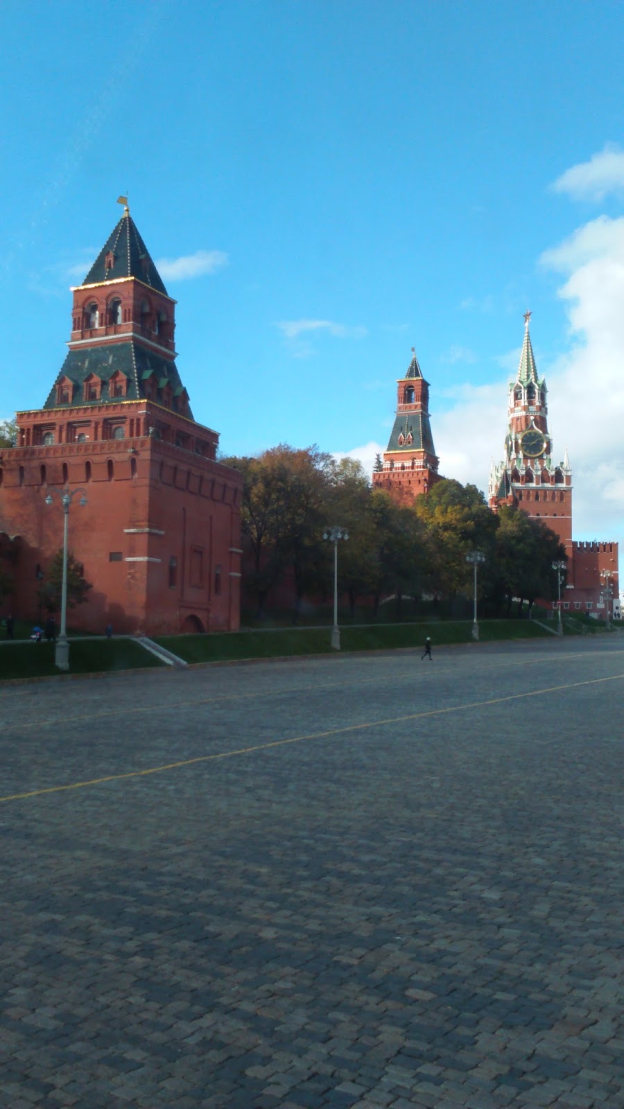 Viajero: MOSCOW-ROME OF THE EAST/MOSCÚ-ROMA DEL ESTE