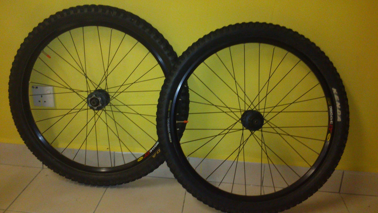 Jon Che Ya dan Basikal...: SOLD : mavic xm317 disc mtb wheelset