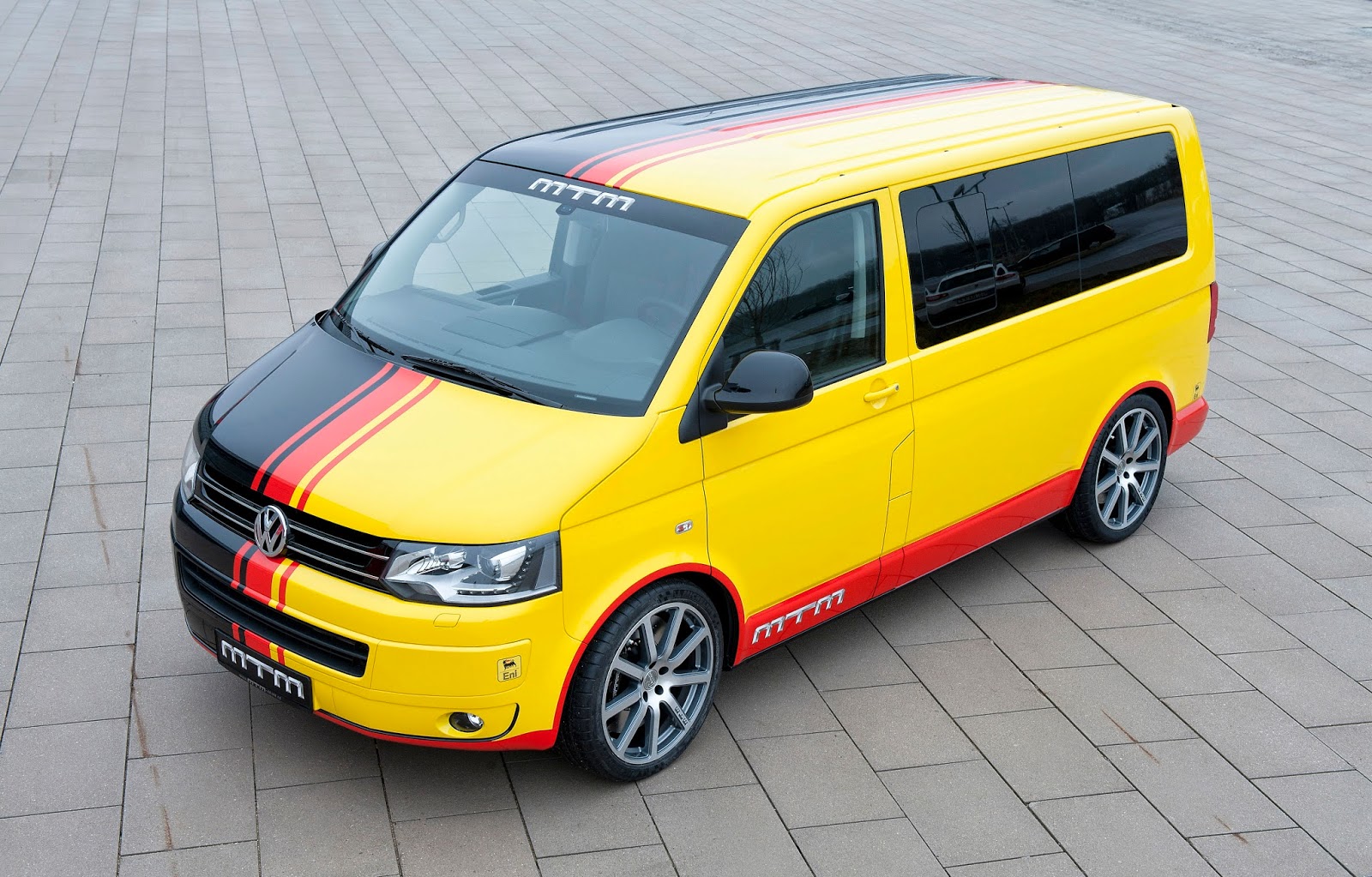The bus is coming! - VW T5 - Cars News And Review