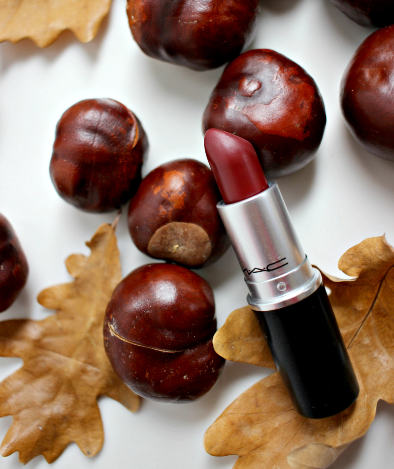 MAC Matte karmin u nijansi Diva - Simply Selma