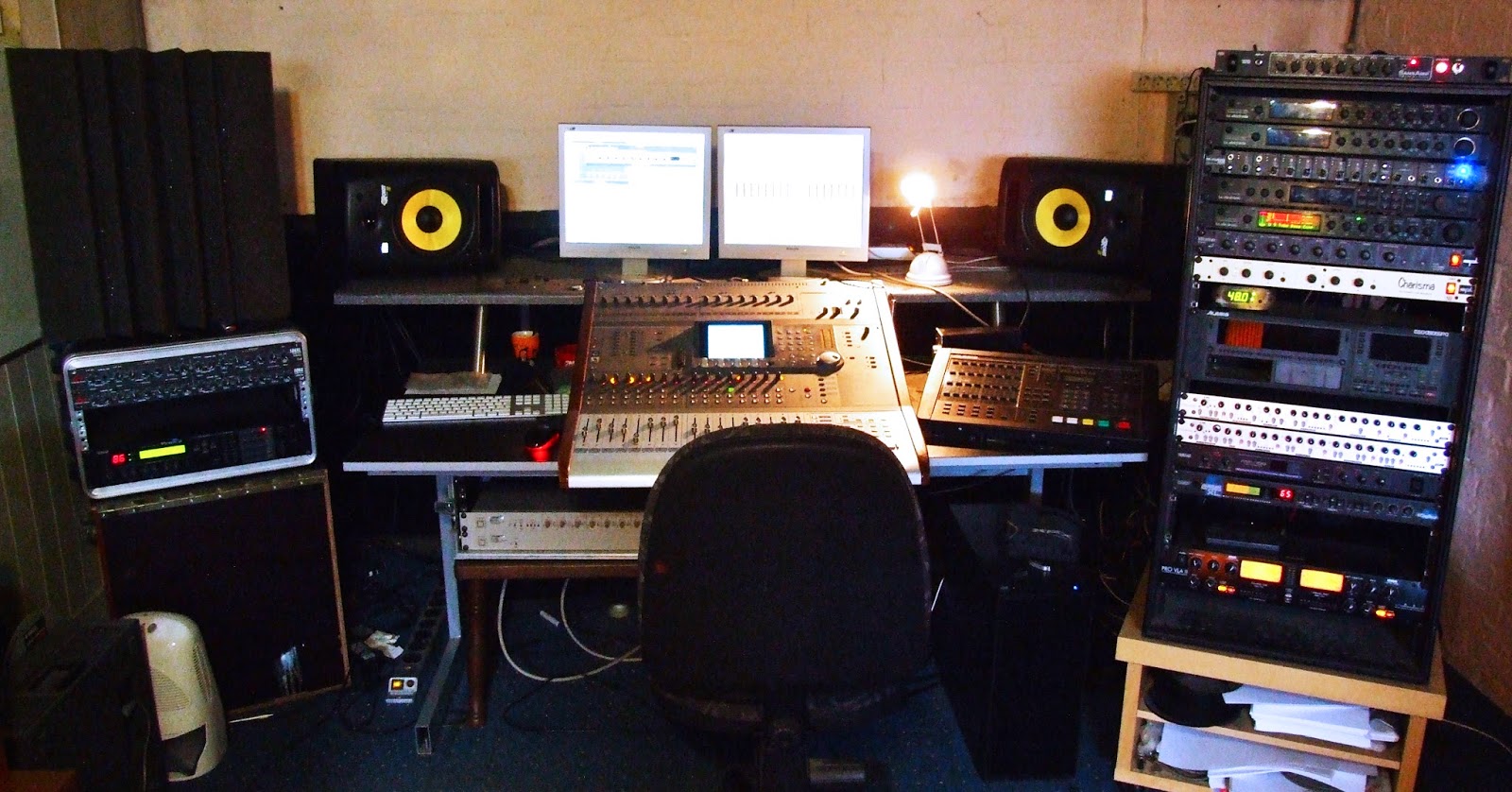 Brezinski Basement Studio: STUDIO