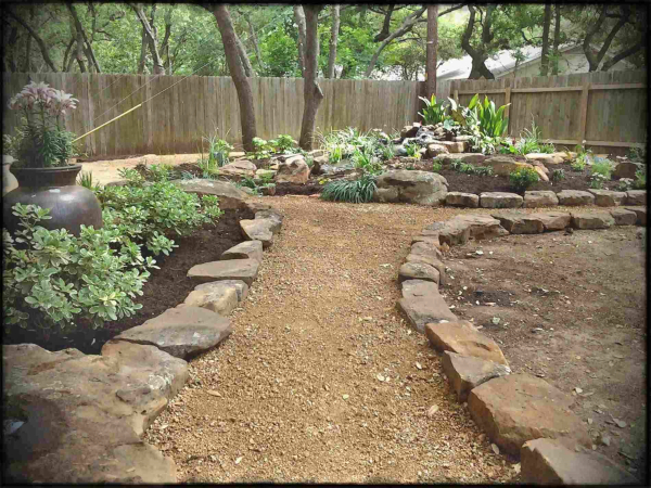 MountainMama: Easy and Inexpensive DIY Garden Paths