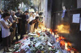 ΔΕΝ ΞΕΧΝΑΜΕ ΤΟΥΣ ΔΟΛΟΦΟΝΗΜΕΝΟΥΣ ΕΛΛΗΝΕΣ ΤΗΣ ΜΑΡΦΙΝ ΑΠΟ ΤΟ ΑΡΙΣΤΕΡΟ ...