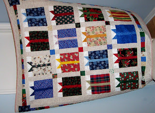 davedarlene: Christmas gift box quilt March 2012