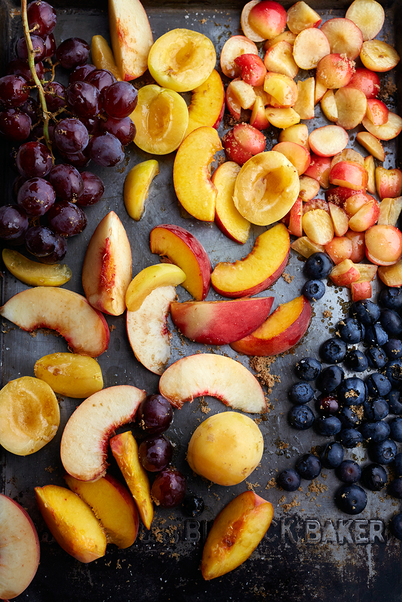 tea cup tea: ROASTED SUMMER STONE FRUIT & RICOTTA TOASTS