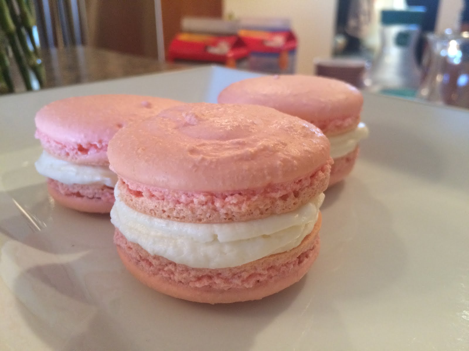 eats & pearls: Rose Flavored Macarons