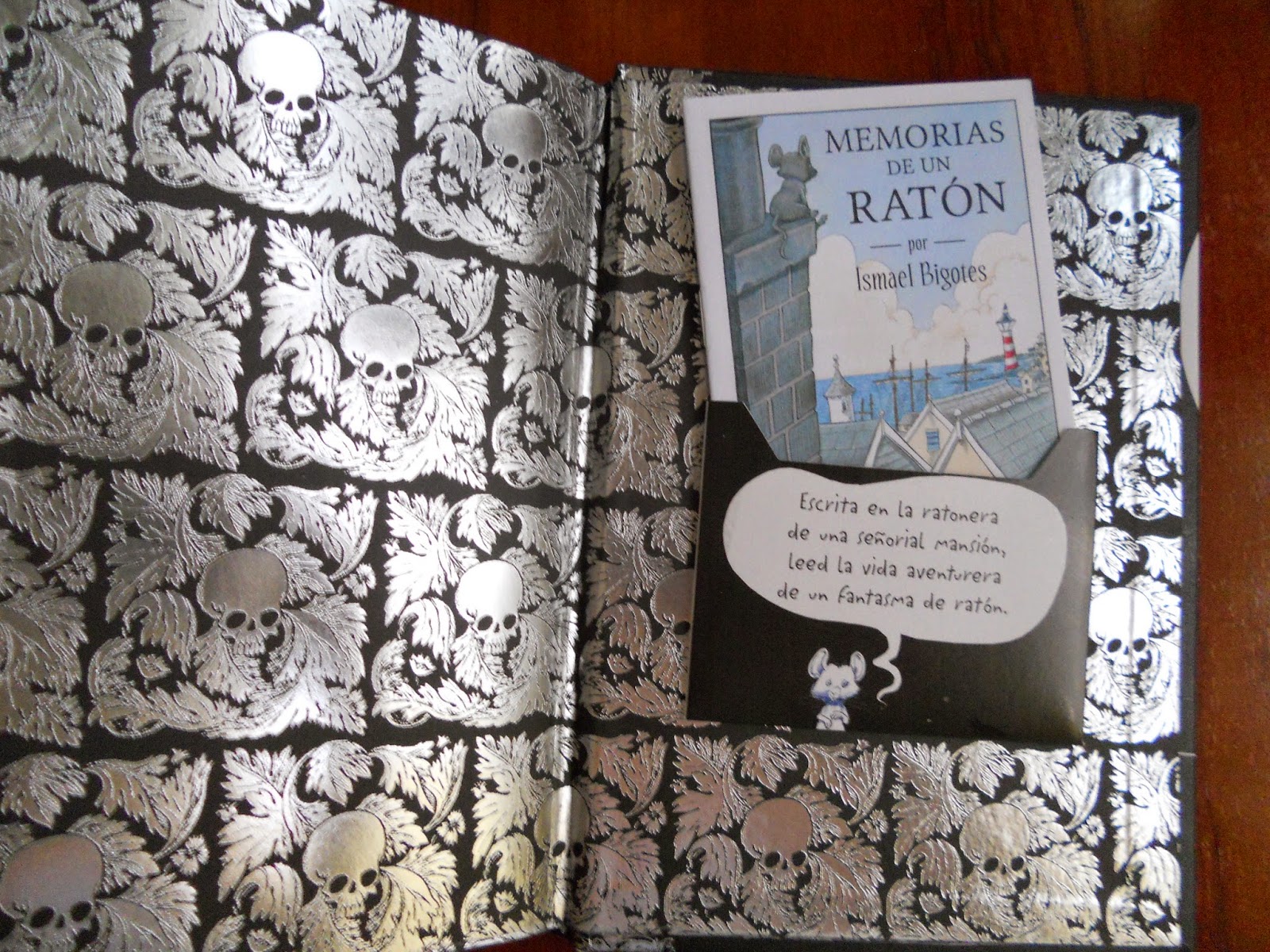 Todos mis libros: Ada Goth y el fantasma del ratón.