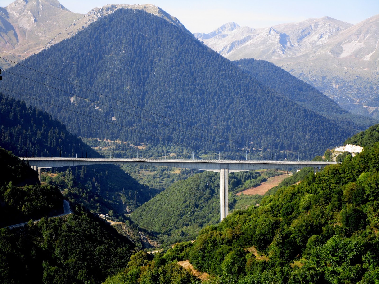 Florian Pantazi. Cu...si fara manusi: VEDERE DIN METSOVO, GRECIA