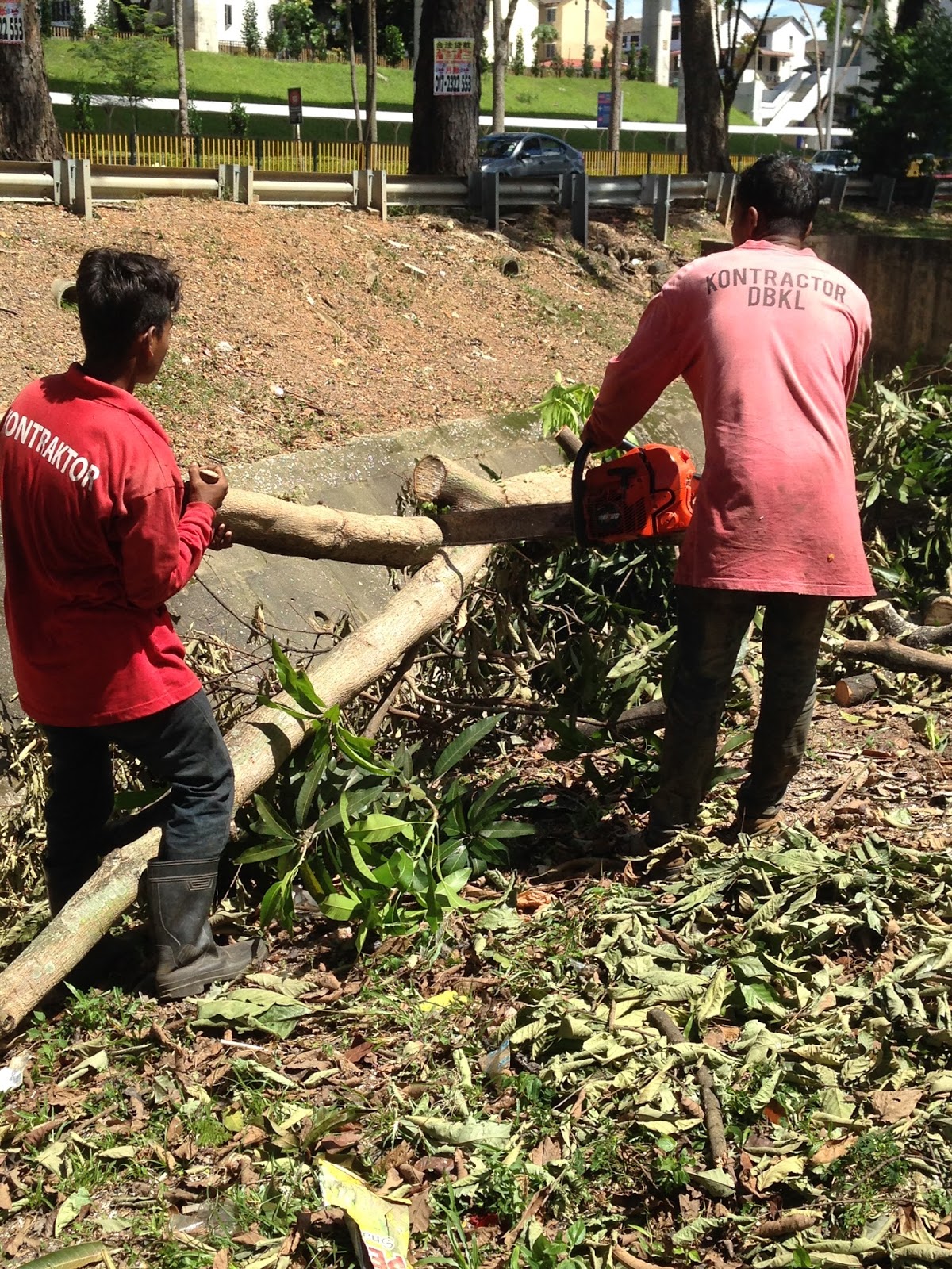 UZAYA TRADING: PERKHIDMATAN SEWA LORI RORO DAN TONG SAMPAH