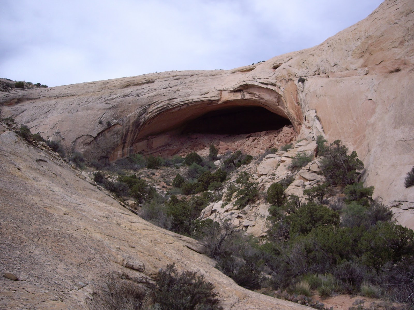 Gassaway's Adventures: ANASAZI RUINS OF COMB RIDGE