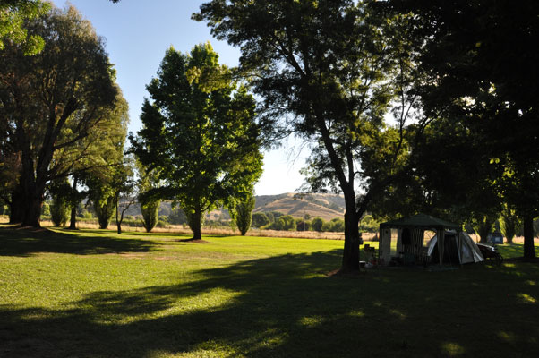 a bit of everything: Colac Colac Caravan Park at Corryong!