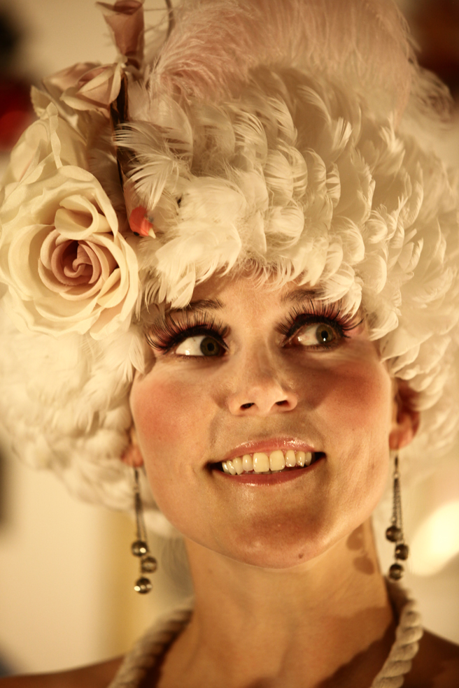 flora amalie's (still) untitled blog: Grotesque burlesque part deux