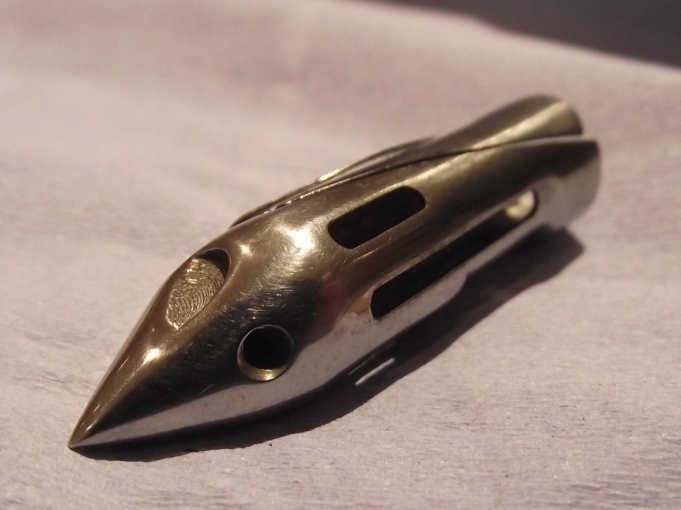 Lizzie Lenard Vintage Sewing: Shuttle for the Jones Family CS