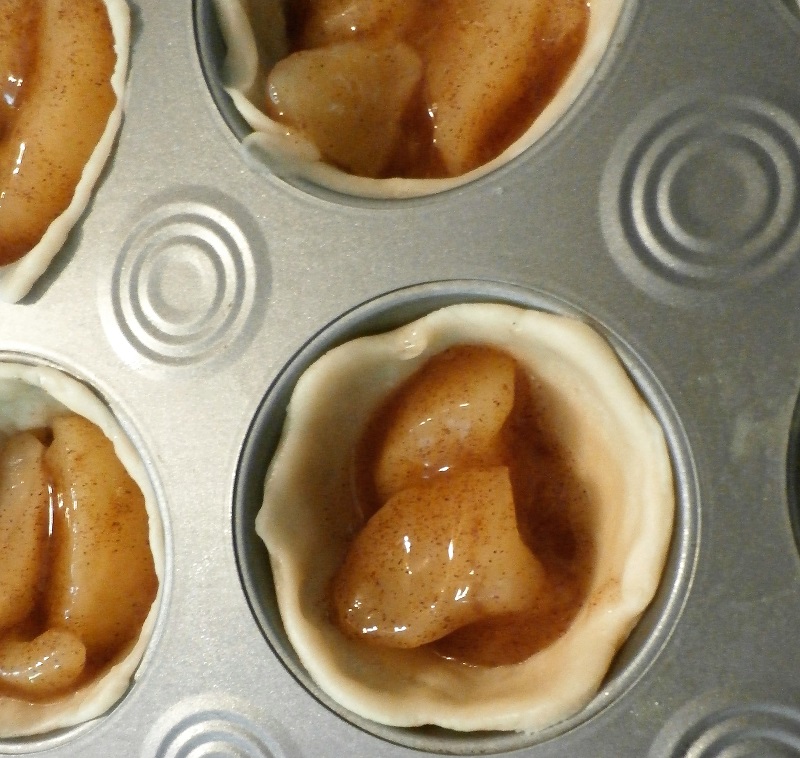 Sam's Place: Muffin Tin Apple Pie
