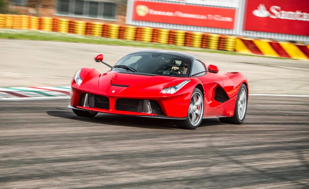 SUPERCARS: Ferrari LaFerrari Supercars Review