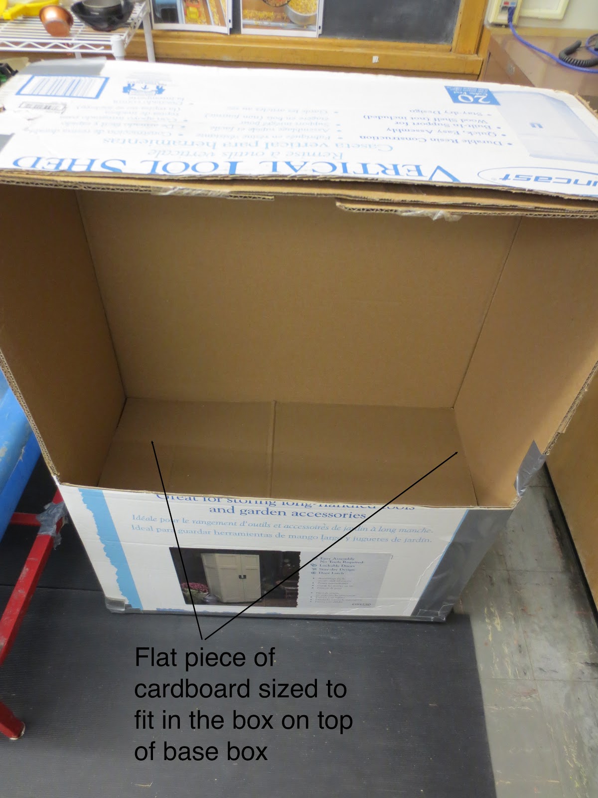 SAND AND WATER TABLES: VERTICAL BOXES WITH HORIZONTAL TUBES