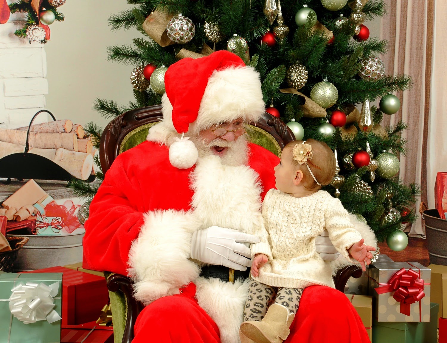 Santa is coming to Portrait Innovations! Enter to Win $100 Gift Card ...
