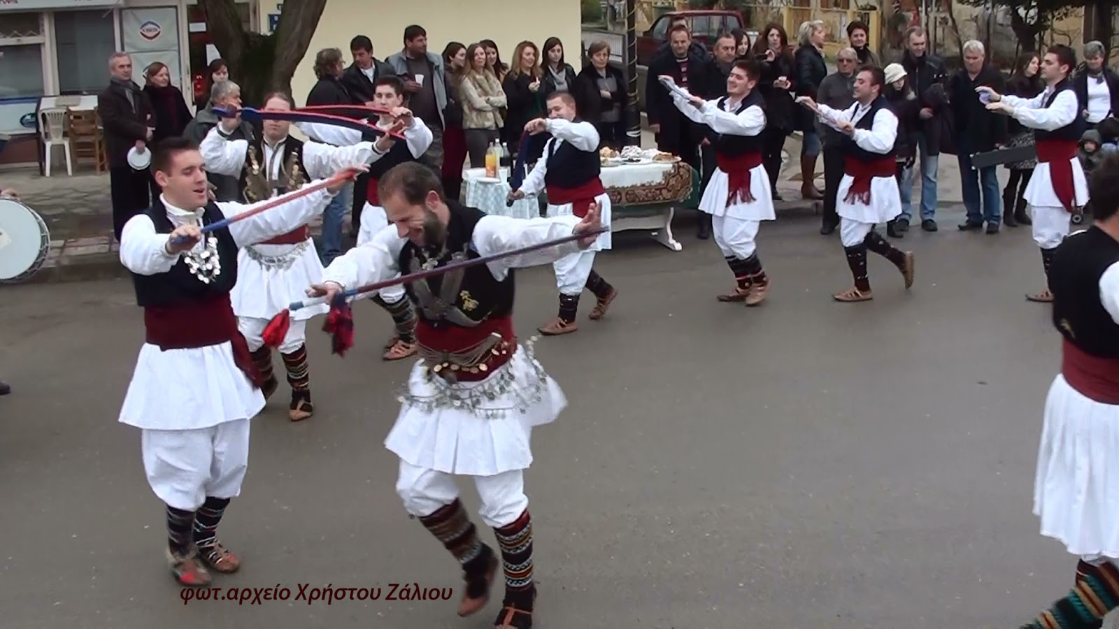 ΕΛΛΗΝΙΚΗ ΠΑΡΑΔΟΣΗ - ΜΑΚΕΔΟΝΙΑ: ΡΟΥΓΚΑΤΣΙΑ ΣΤΑ ΛΕΥΚΑΔΙΑ