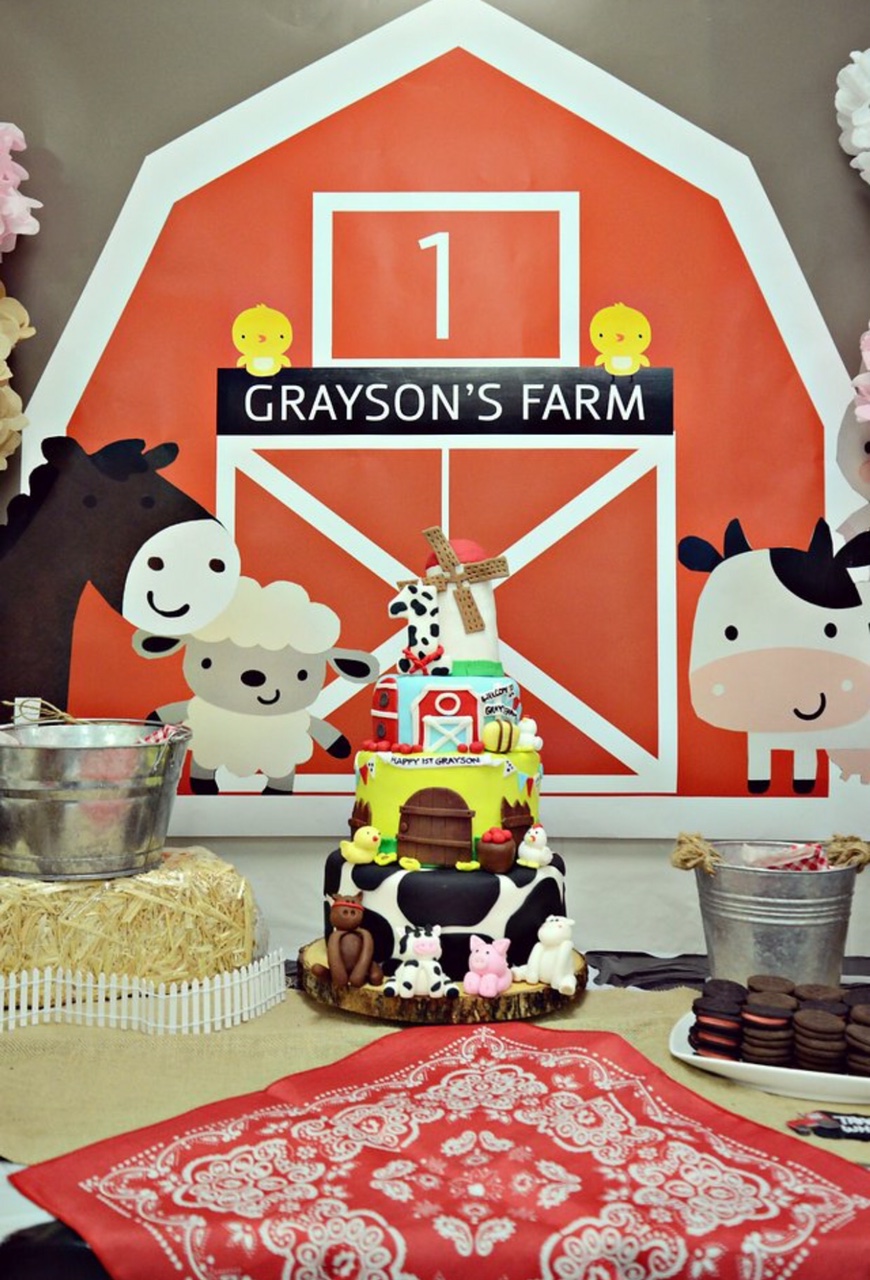 Barnyard Themed First Birthday Party ~ Everything Home Magazine