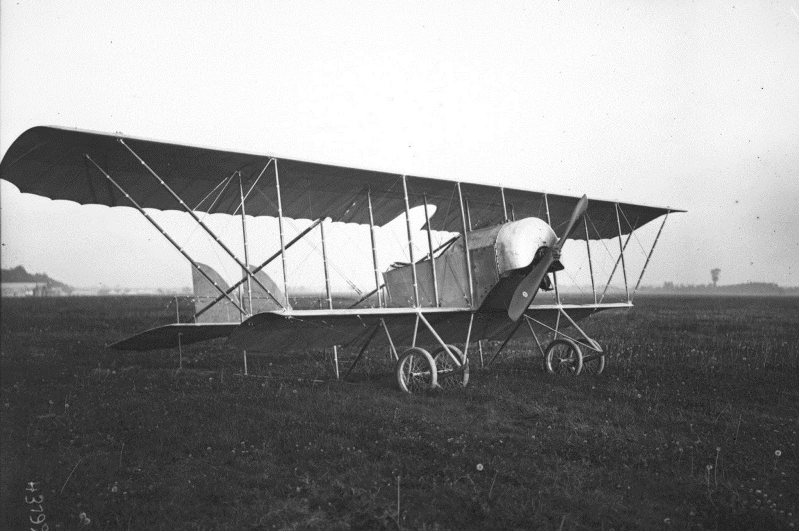 World 1900 - 1950: French aircrafts 1914/1918.