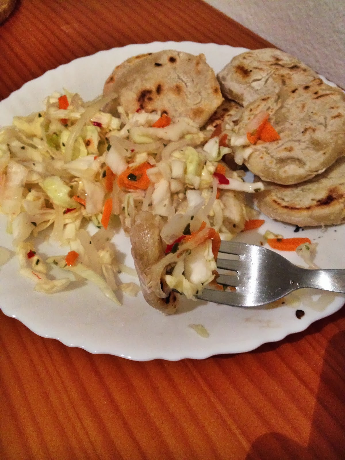 Cheffe Olé: Cabbage: Pupusas con Curtido